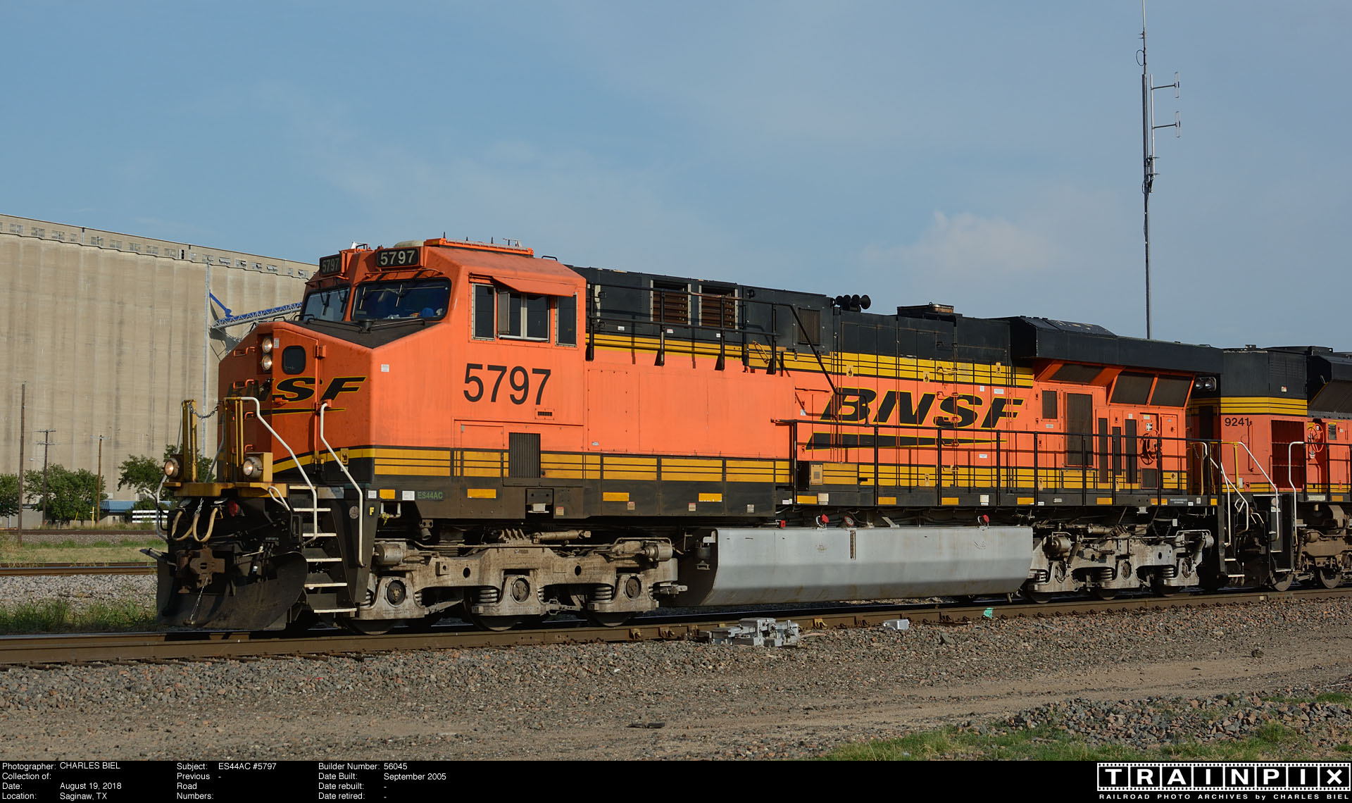 The BNSF Photo Archive - ES44AC #5797